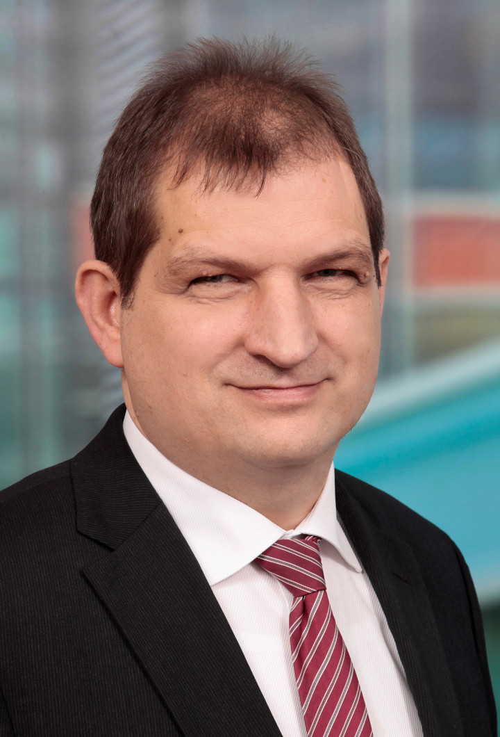 Dr. Helmut Hofmeier neuer Vorstand Lebensversicherung im Continentale ...